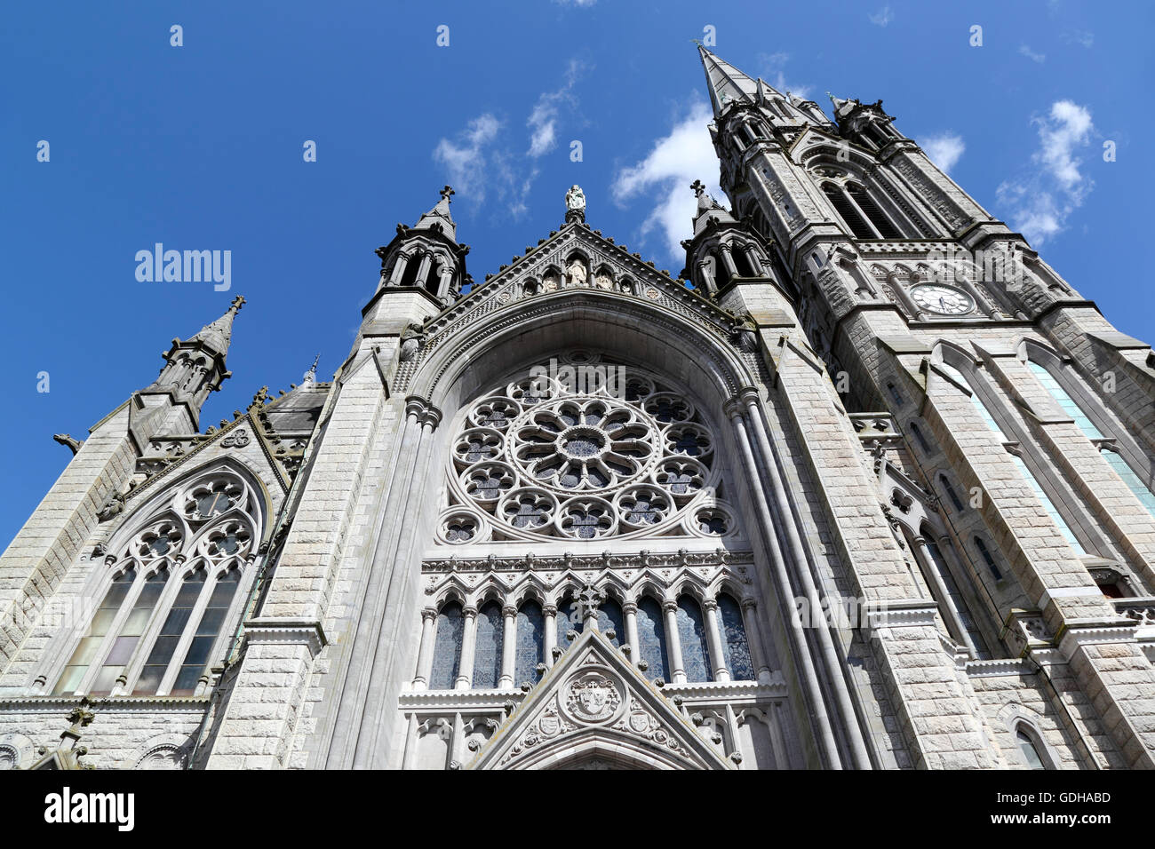 Cathédrale st colemans Banque de photographies et d’images à haute ...