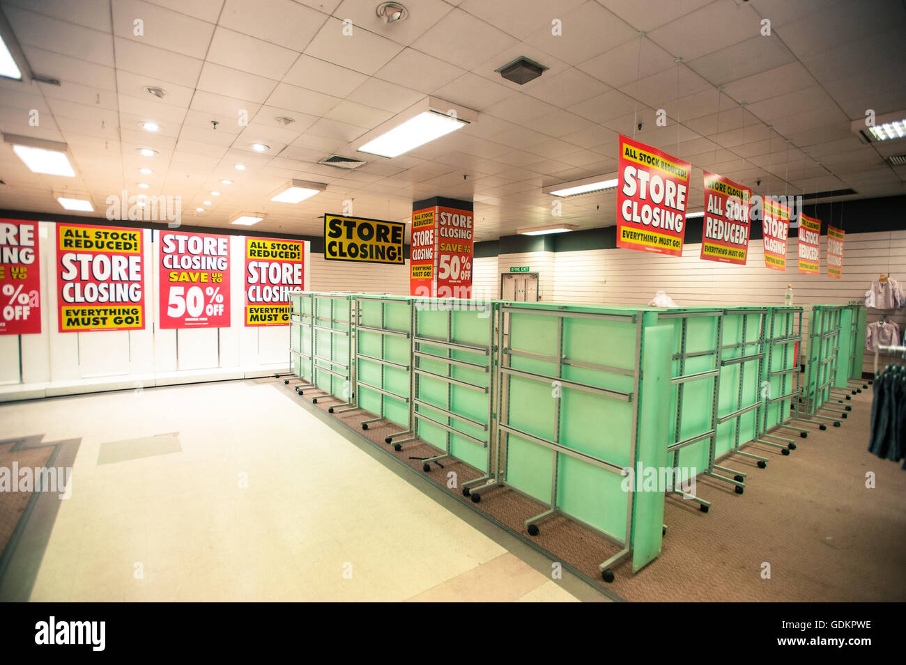 Fermeture du magasin Banque de photographies et d’images à haute ...