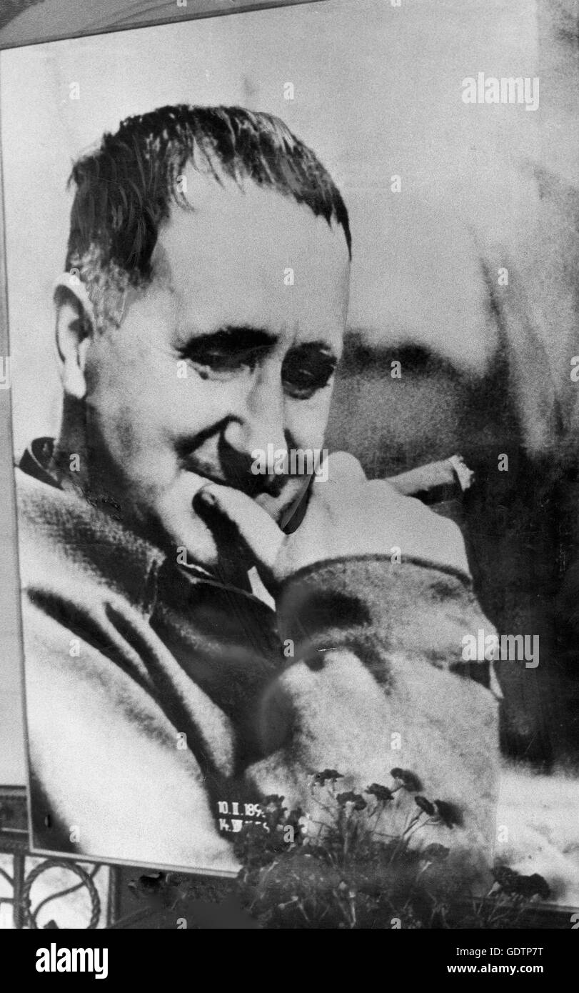 Bertolt brecht portrait Banque de photographies et d’images à haute ...