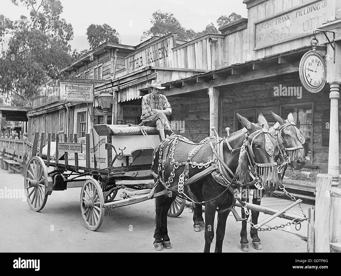 Cheval et charrettes Banque de photographies et d’images à haute ...