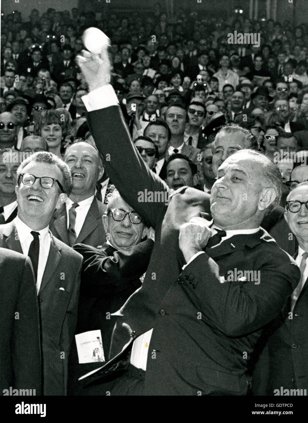 Lyndon johnson lance Banque de photographies et d’images à haute ...