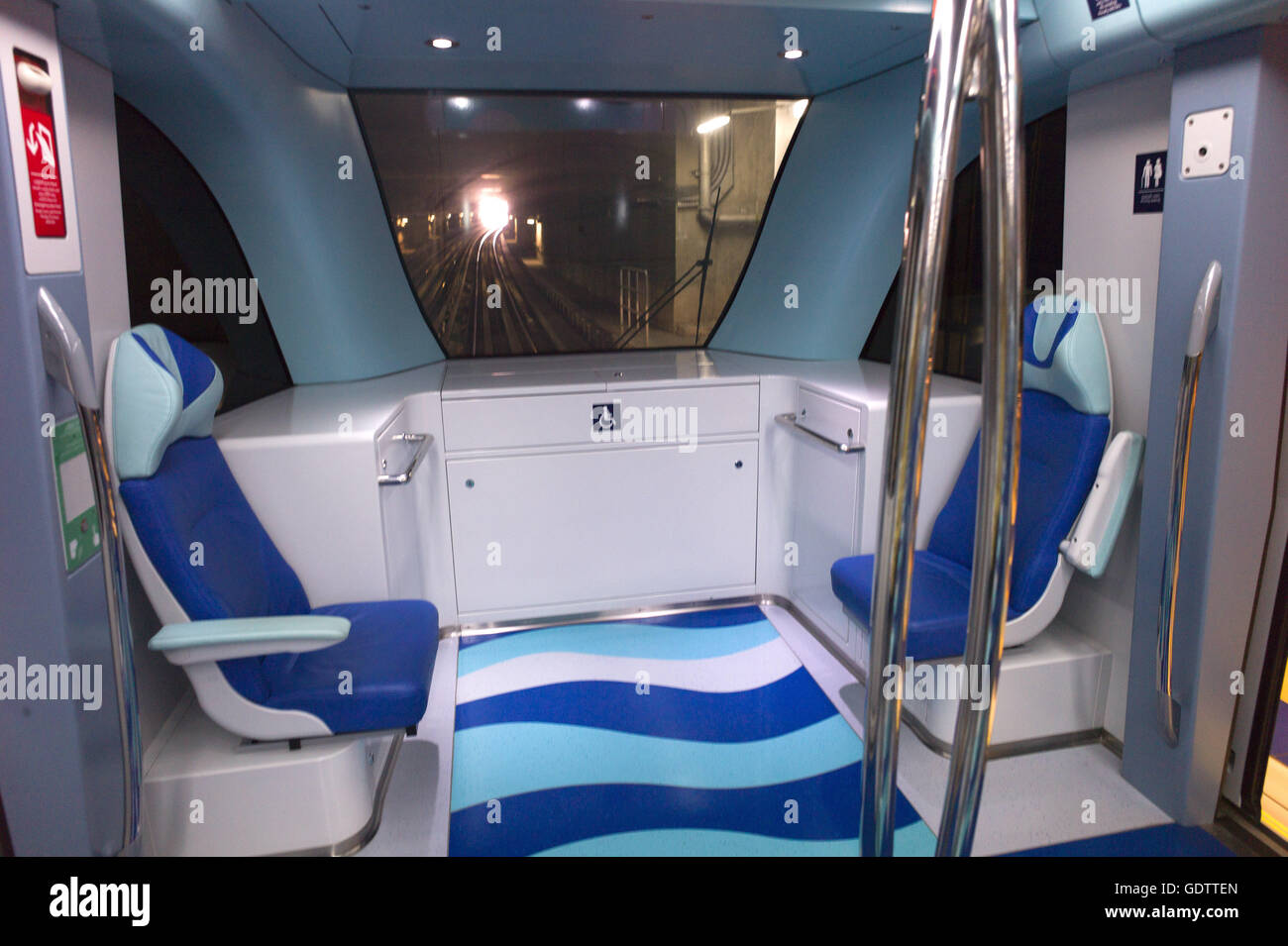 Dubai metro gold class Banque de photographies et d’images à haute ...