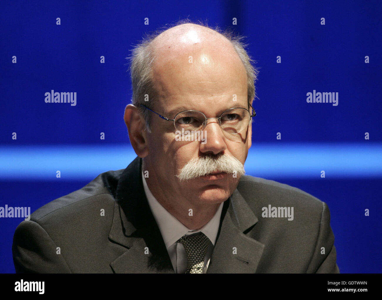 Dieter zetsche Banque de photographies et d’images à haute résolution ...
