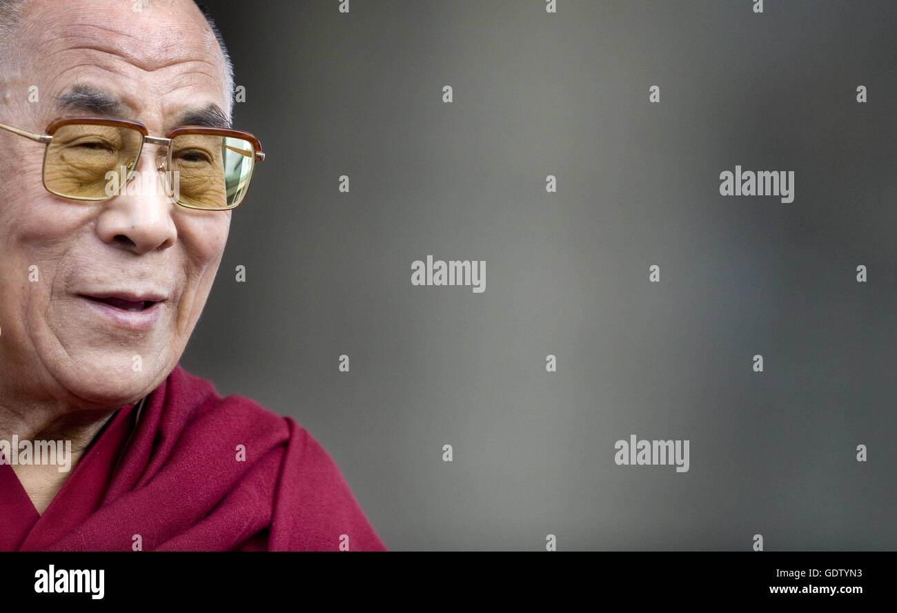 The dalai lama Banque de photographies et d’images à haute résolution ...