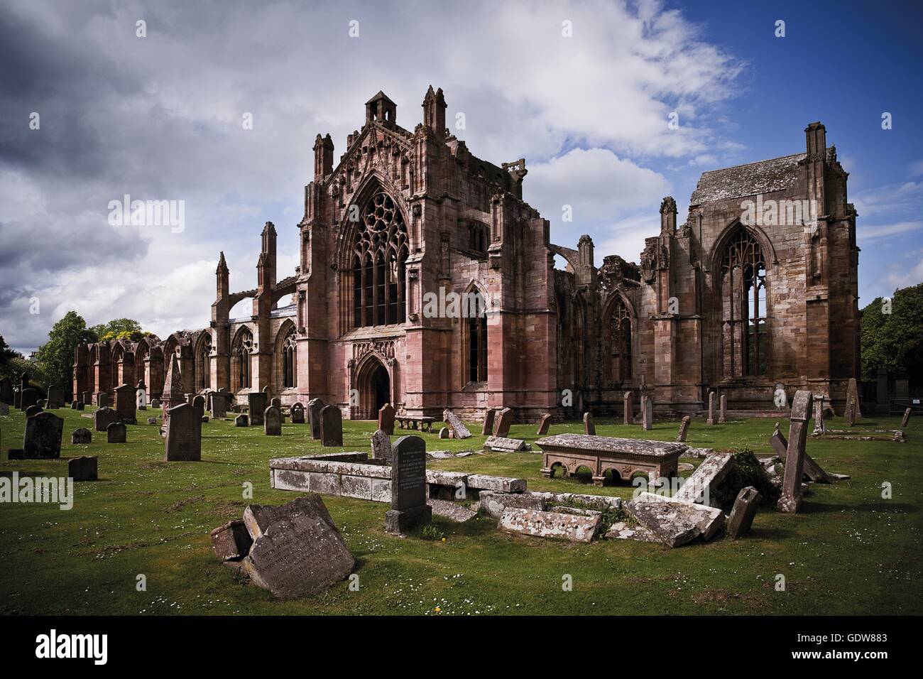 Melrose abbey Banque de photographies et d’images à haute résolution ...