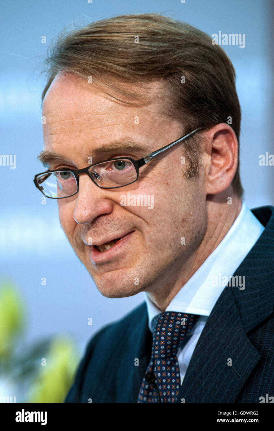 Dr jens weidmann Banque de photographies et d’images à haute résolution ...