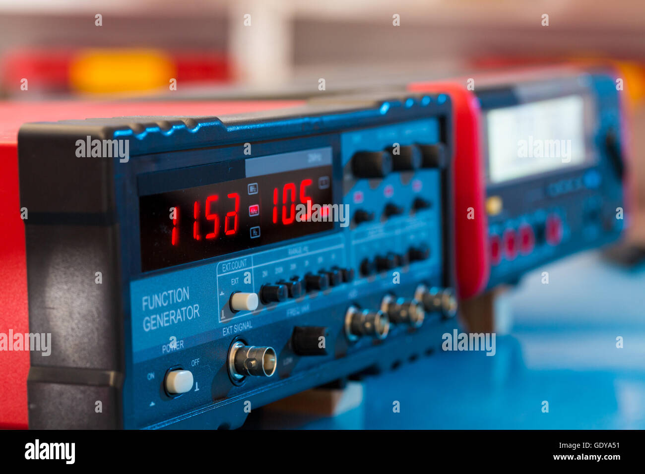 Émetteur-récepteur HF et VHF FM radio pour la communication et de la ...
