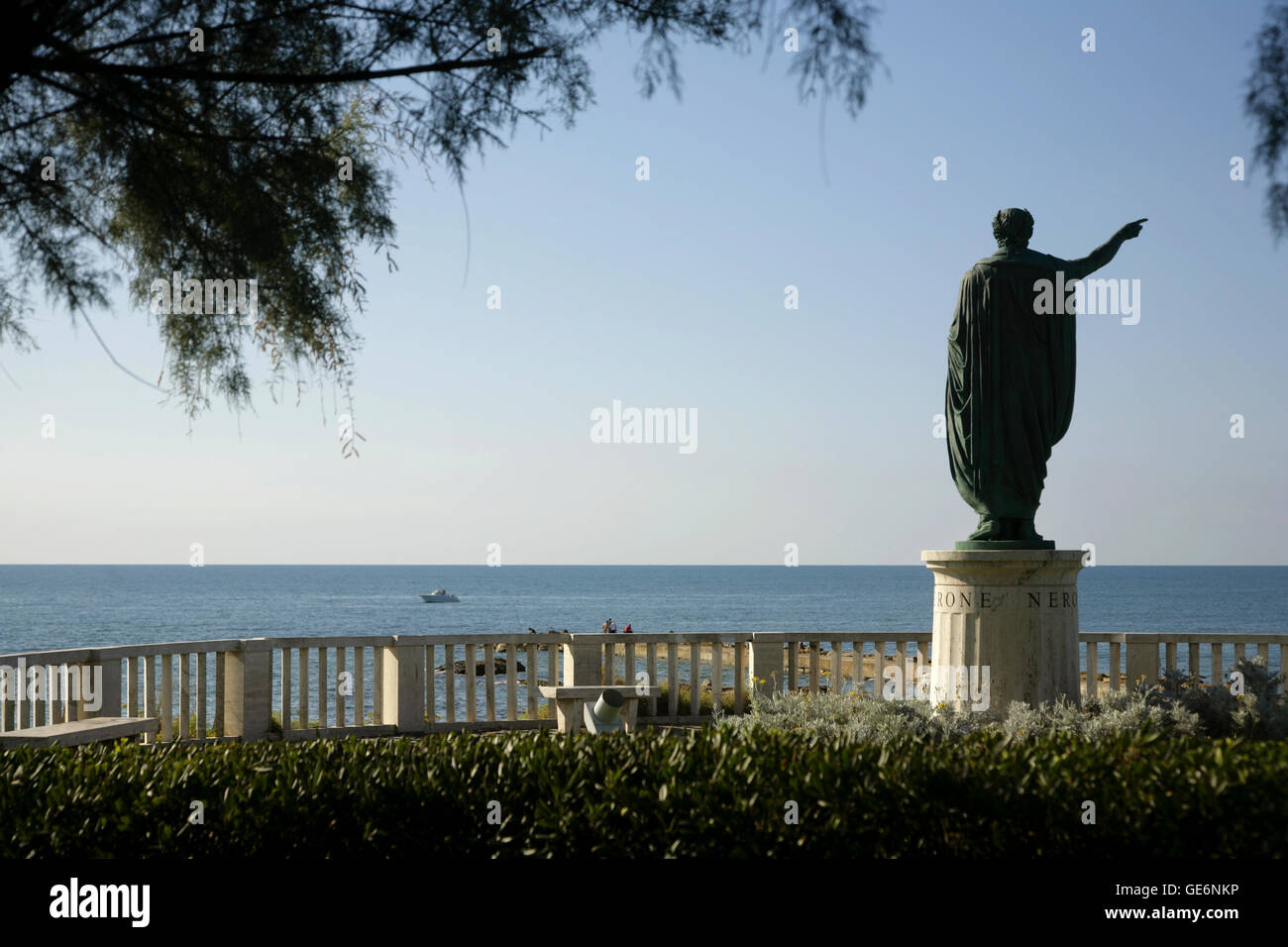 Statue de nero Banque de photographies et d’images à haute résolution ...