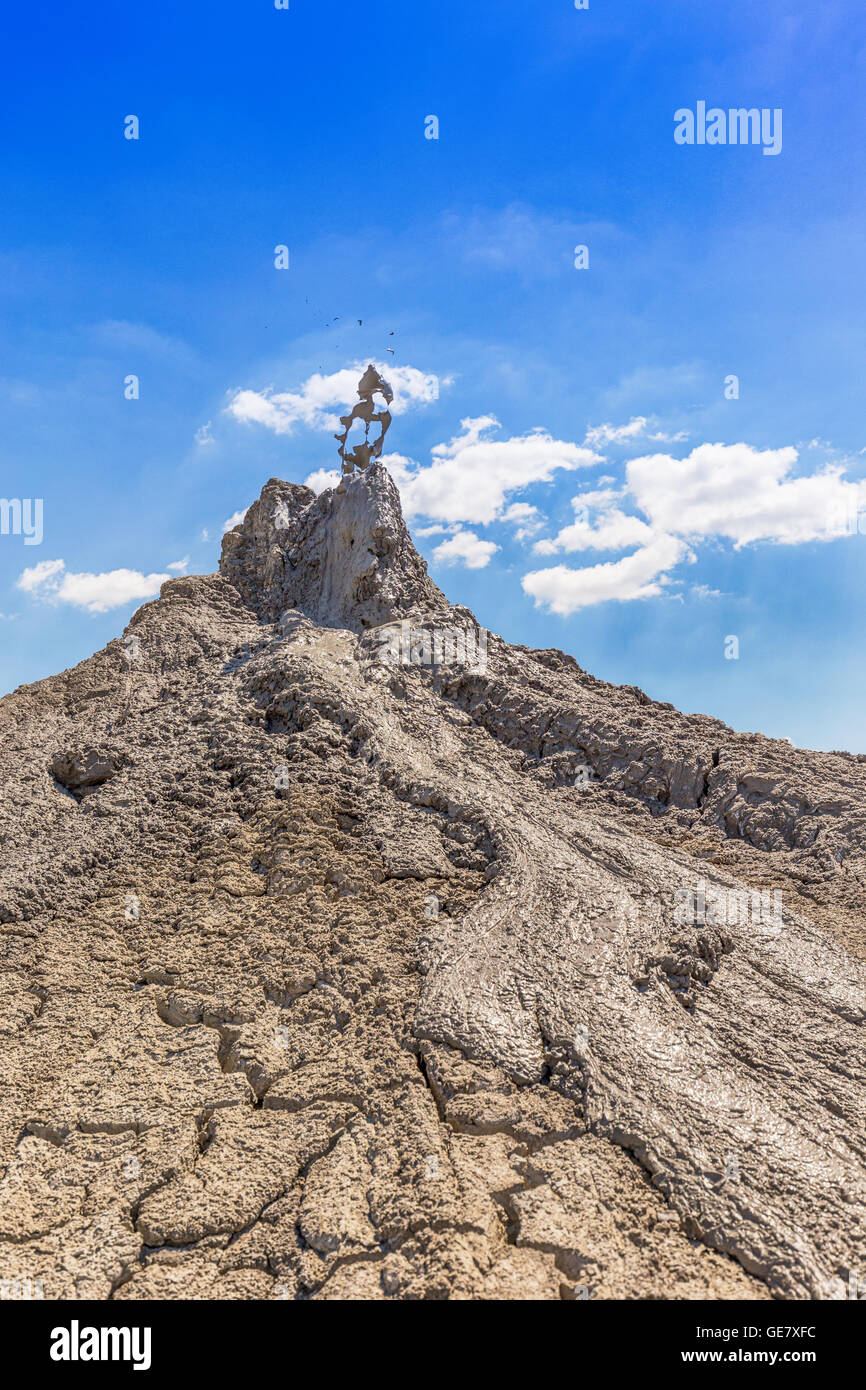 Volcans de boue Banque de photographies et d’images à haute résolution - Alamy