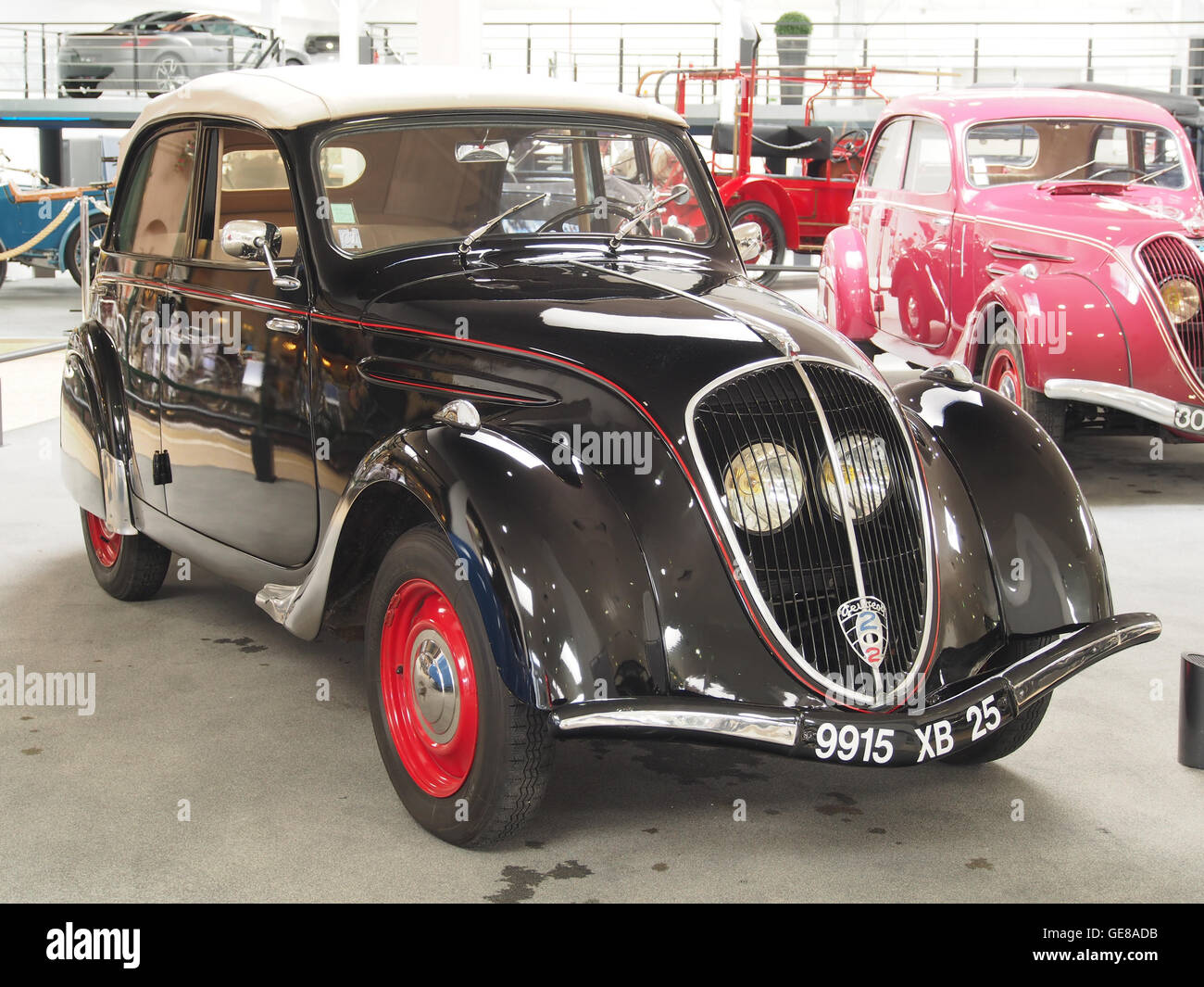 Peugeot 202 Banque de photographies et d’images à haute résolution - Alamy