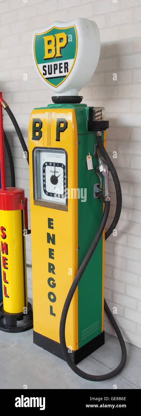 Avery hardoll benzinepomp pic4 Banque de photographies et d’images à ...