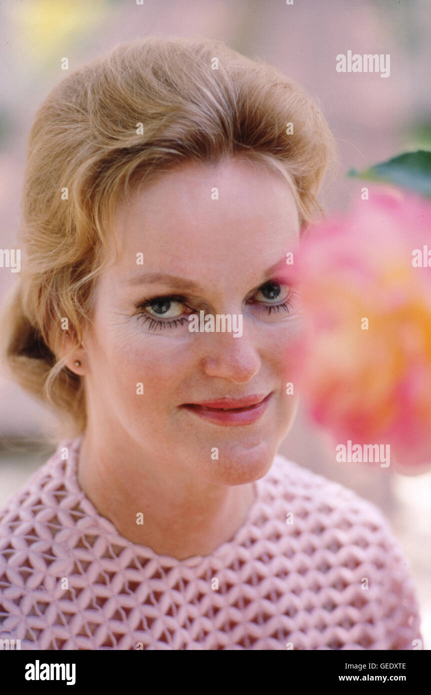 Doris Duke, héritière, à Duke Gardens en 1968 Photo Stock - Alamy