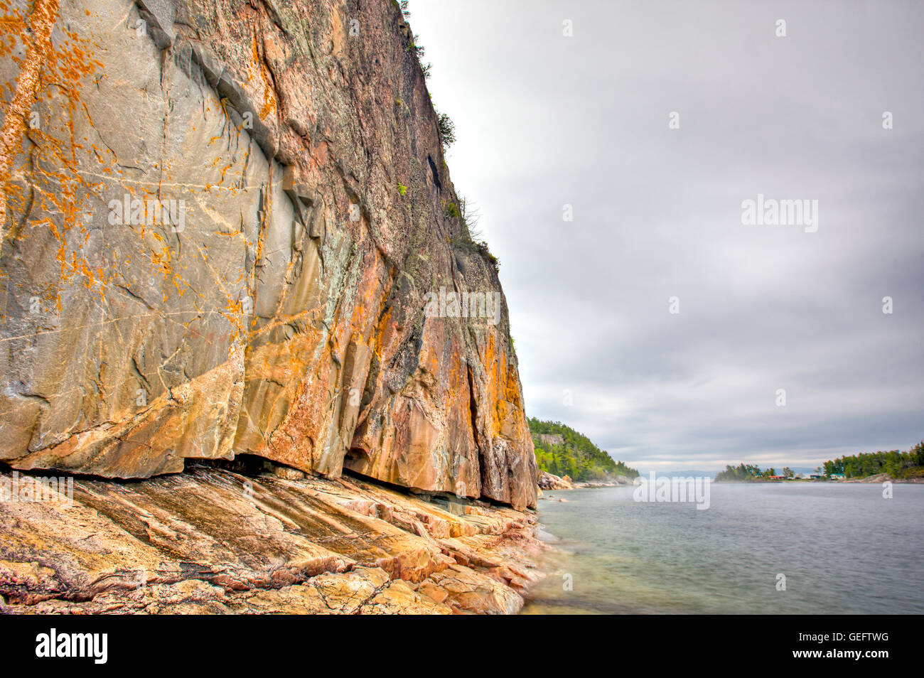 Agawa rock pictographs Banque de photographies et d’images à haute ...