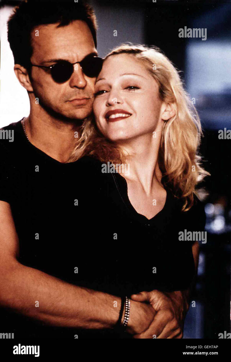 James Russo, Madonna Francis (James Russo) spiet den sécher-und ...