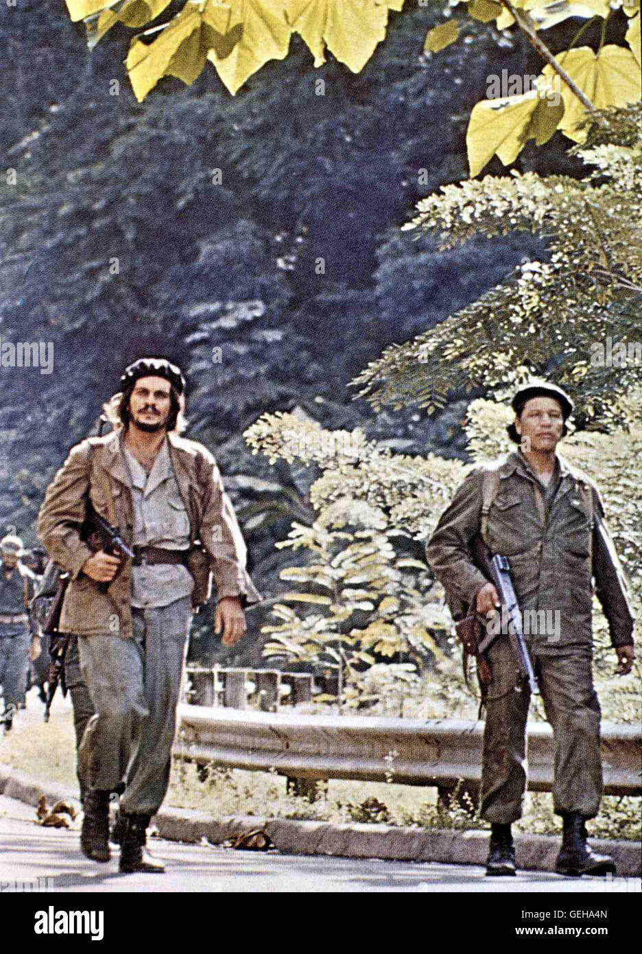 Omar Sharif, ? Che Guevara (Omar Sharif, l) schliesst sich im Kampf den ...