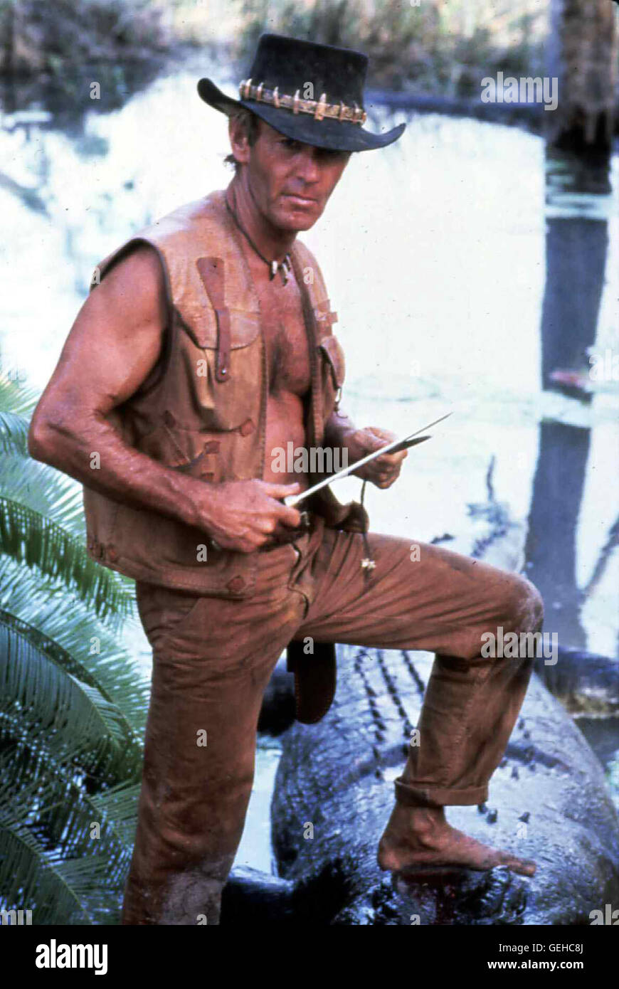 Paul Hogan Crocodile Dundee (Paul Hogan) fuehlt sich im australischen ...