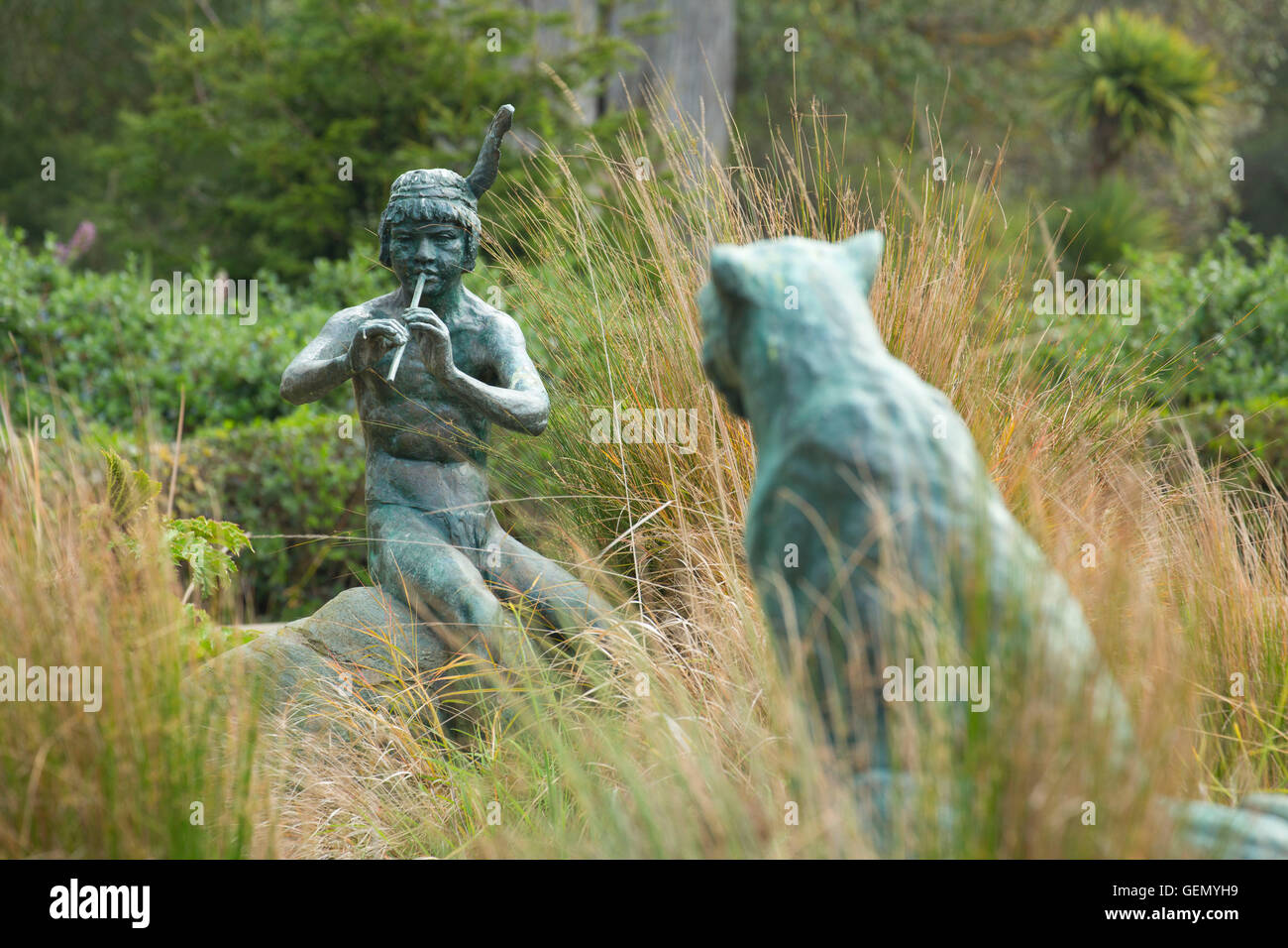 Statue flute player Banque de photographies et d’images à haute ...