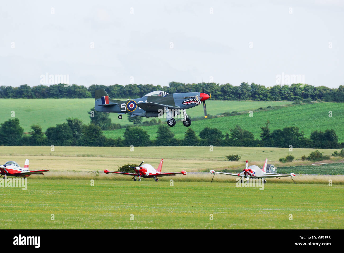 Raf mustang wwii fighter Banque de photographies et d’images à haute ...
