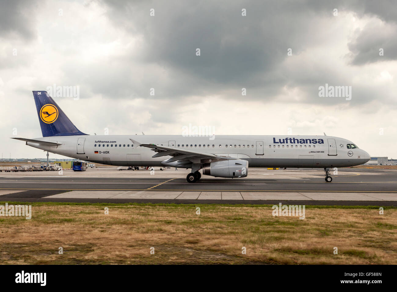 Airbus a321 Banque de photographies et d’images à haute résolution - Alamy