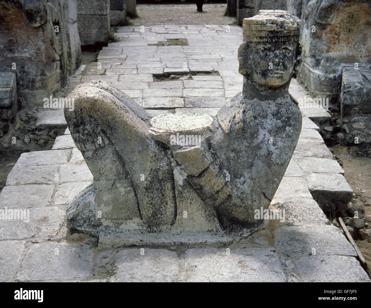 Chac mool statue at chichen itza Banque de photographies et d’images à ...