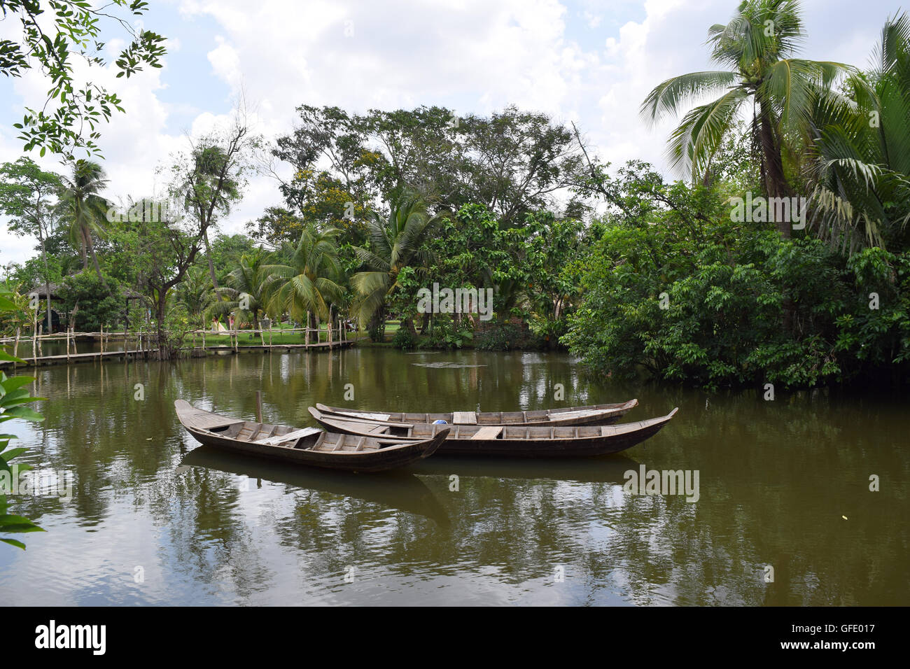 Vietnam saigon river fishing Banque de photographies et d’images à ...