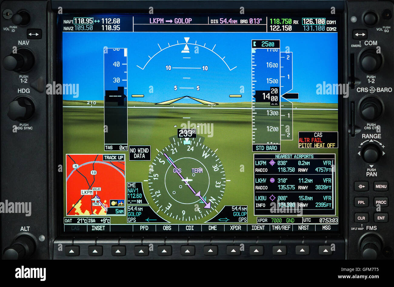 Airplane glass cockpit G1000 avec les radars météorologiques et jauges ...