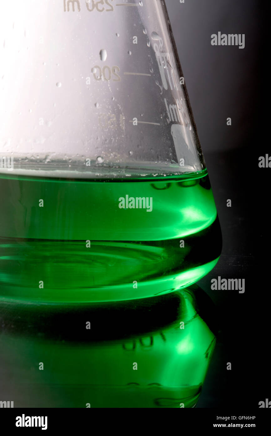 Chimie verte Banque de photographies et d’images à haute résolution - Alamy