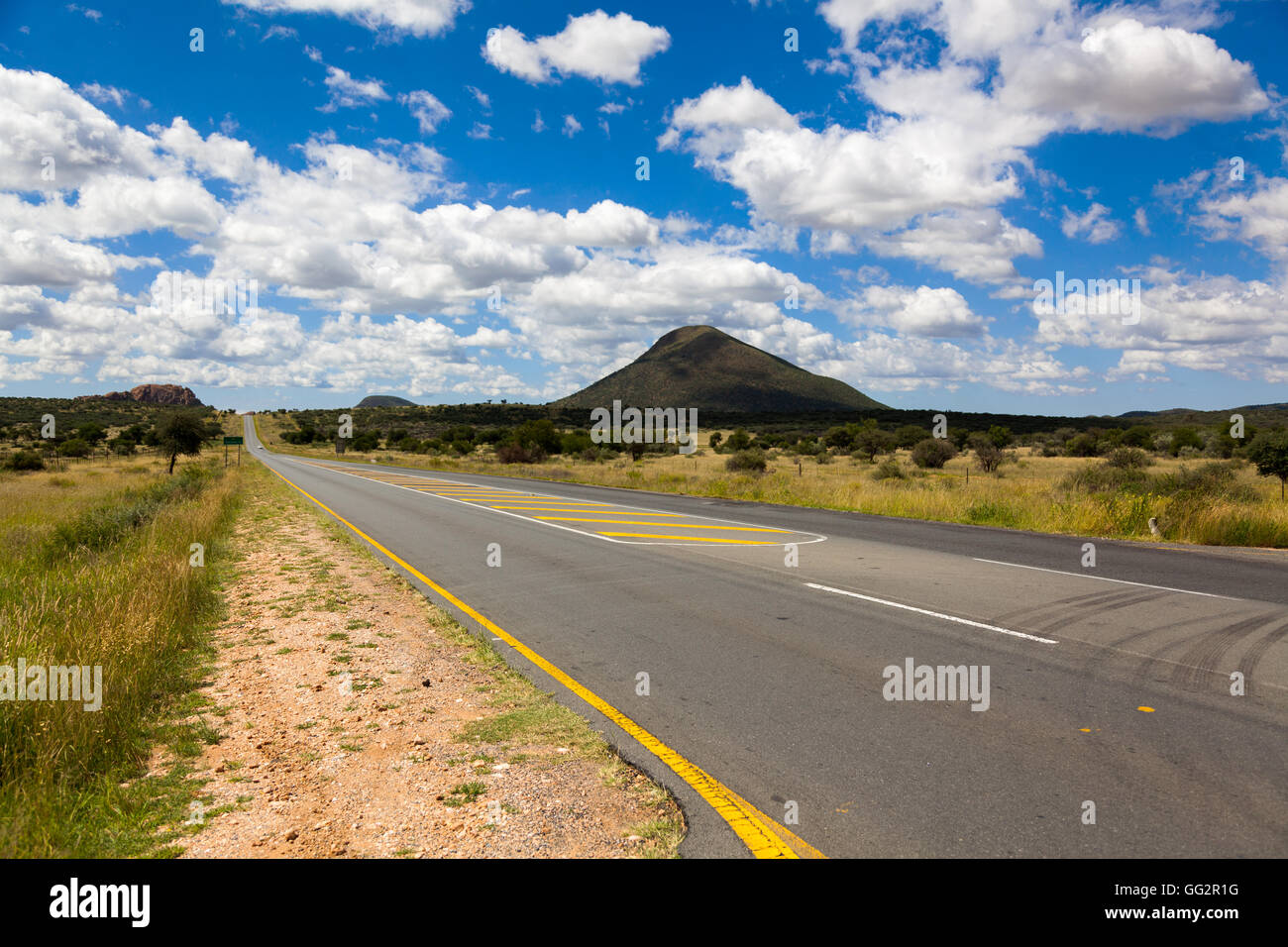 Namibia highway b1 south windhoek Banque de photographies et d’images à ...