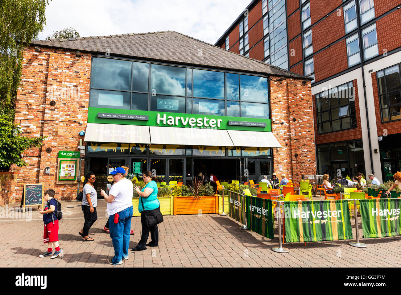 Harvester restaurant Banque de photographies et d’images à haute ...