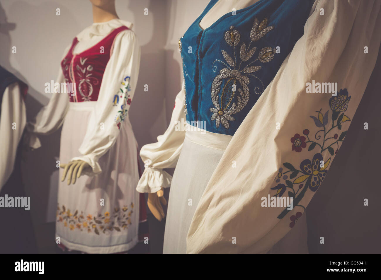 Costume polonais Banque de photographies et d’images à haute résolution ...
