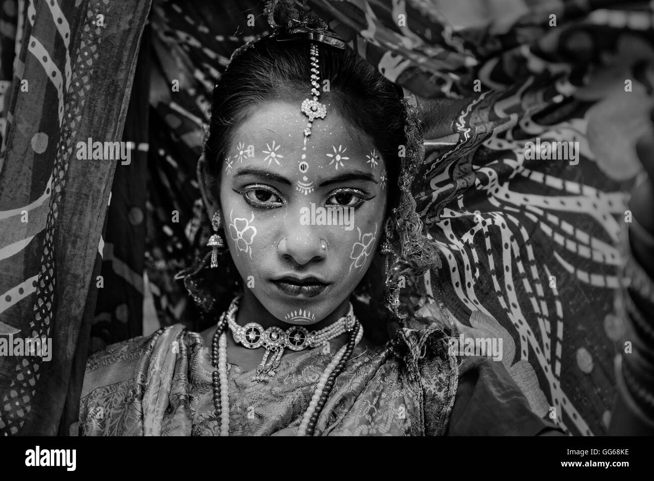 Indian girl Banque d'images noir et blanc - Alamy