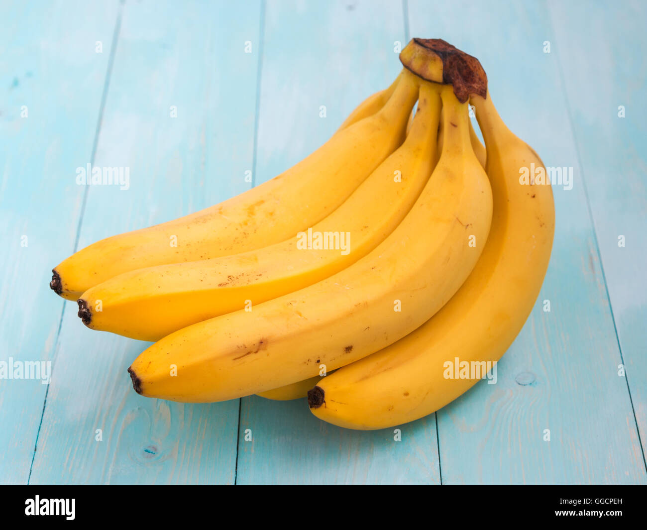 Tables de nourriture en bois Banque de photographies et d’images à ...