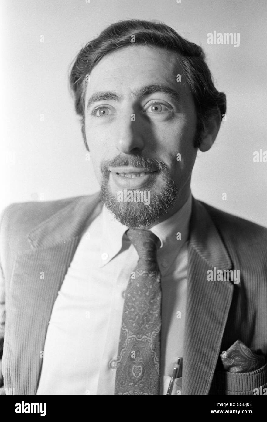 Mort Gerberg, dessinateur et illustrateur, photographié en 1968 Photo ...