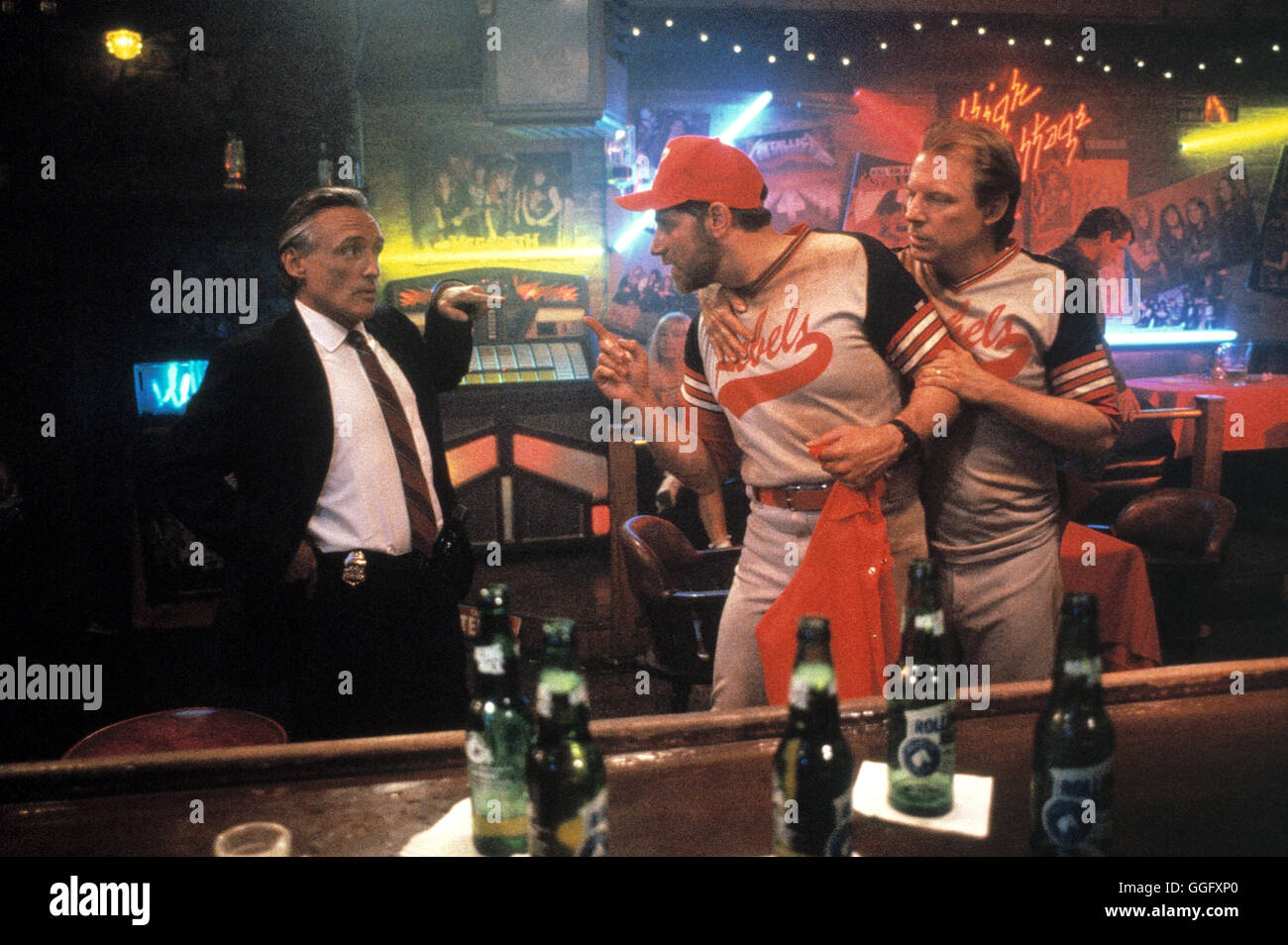 Flashback FLASHBACK / USA 1990 / Franco Amurri Dennis Hopper (Huey Walker), RICHARD MASUR (Barry ...