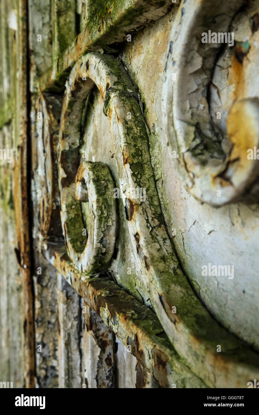 Rusty vieille porte en fer forgé détail, Close up, résumé Photo Stock ...