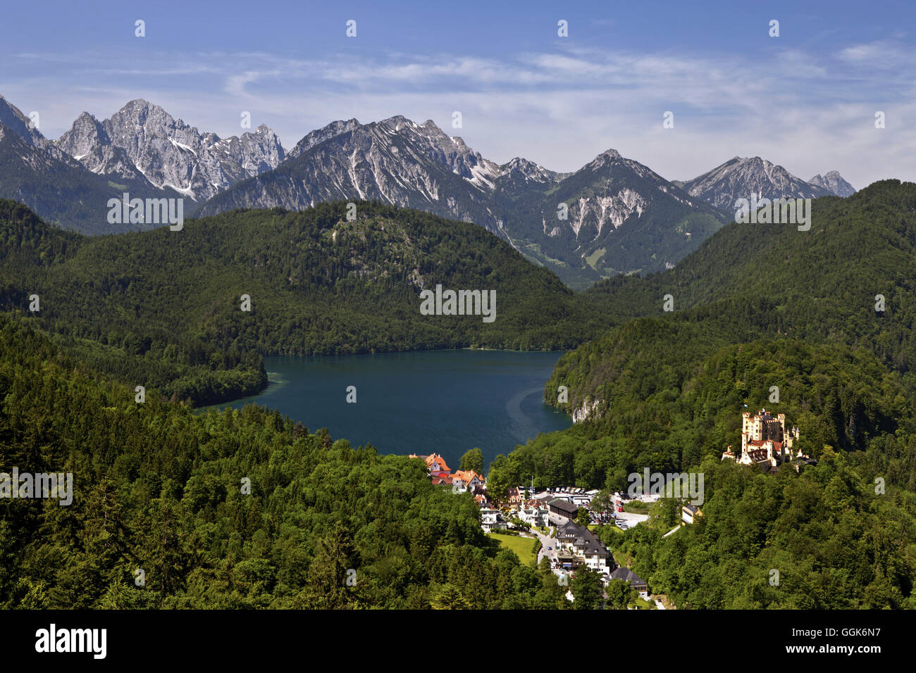Lac alpsee avec montagnes Banque de photographies et d’images à haute ...