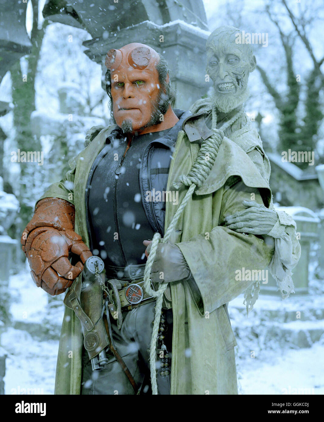 Guillermo del toro hellboy 2004 Banque de photographies et d’images à ...