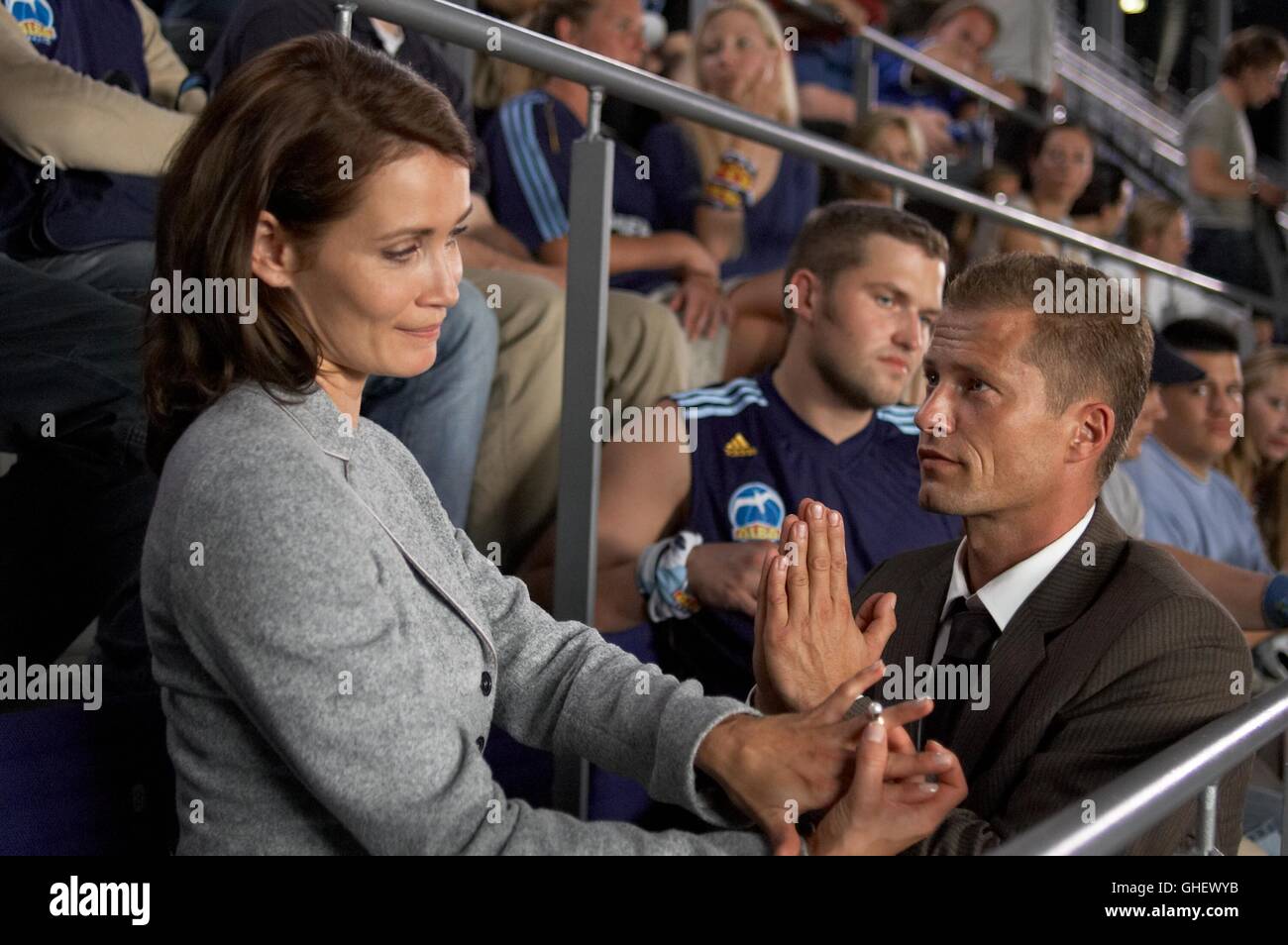 WO IST FRED ! ? Wo ist Fred D 2006 Anno Saul Mara (ANJA KLING) und Fred ...