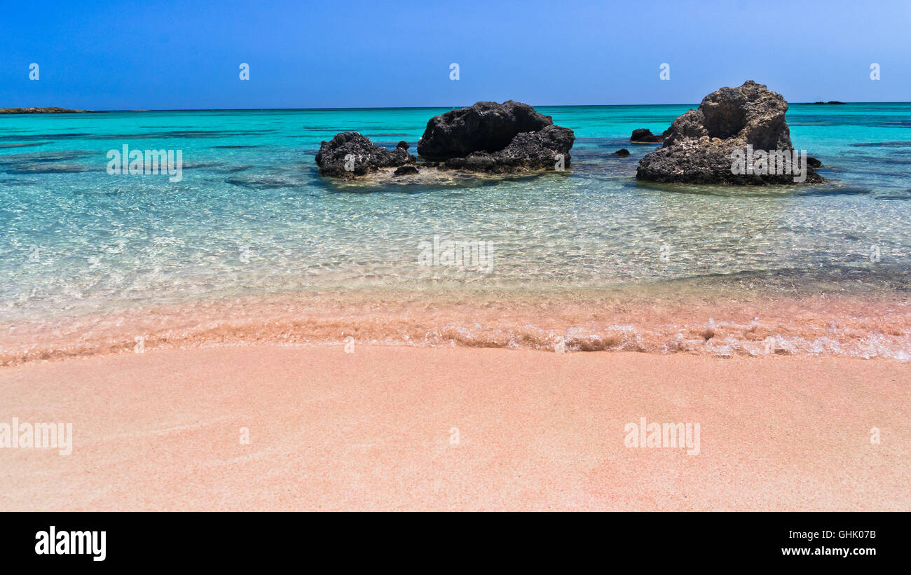 Plage d'elafonissi avec sable rose Banque de photographies et d’images ...