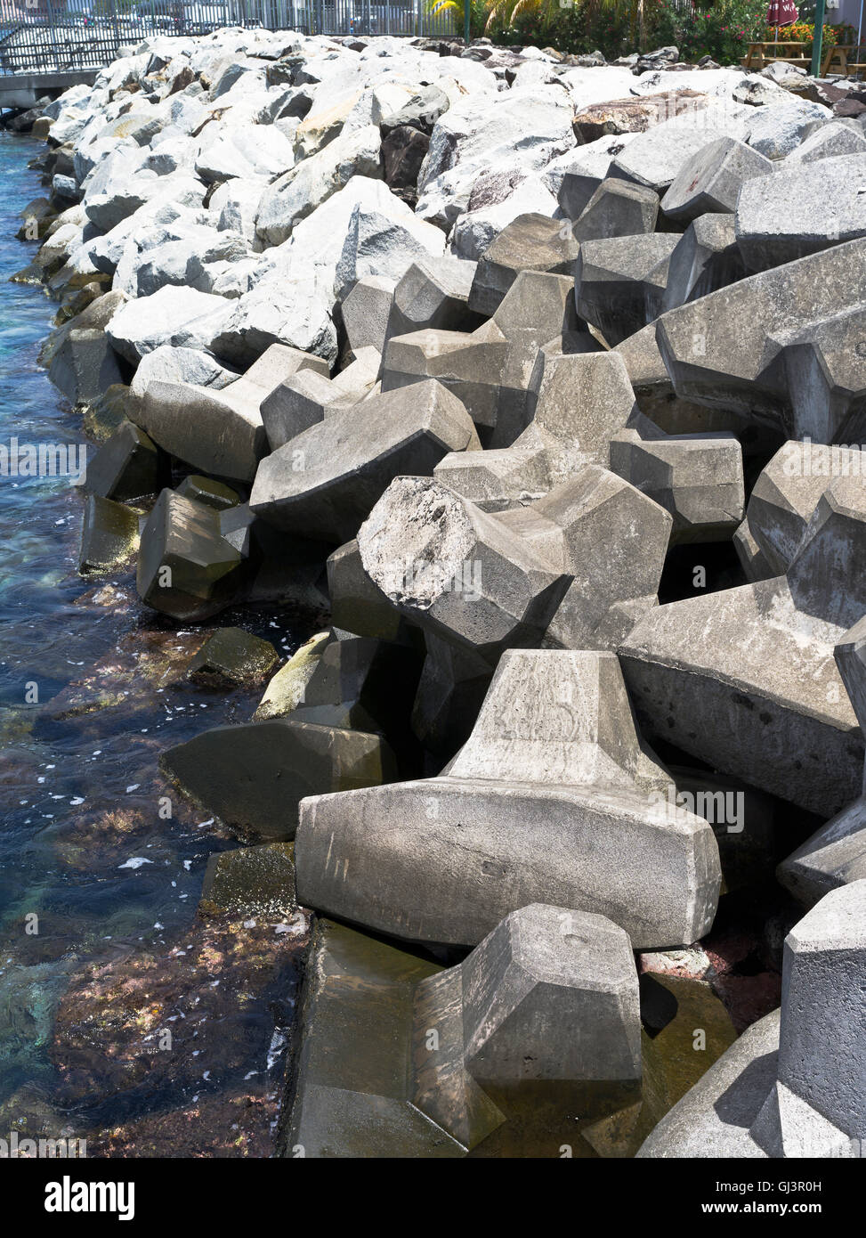 Concrete breakwaters Banque de photographies et d’images à haute ...