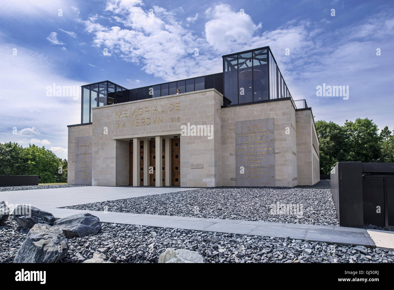 Mémorial de Verdun, musée et monument aux morts pour commémorer la ...