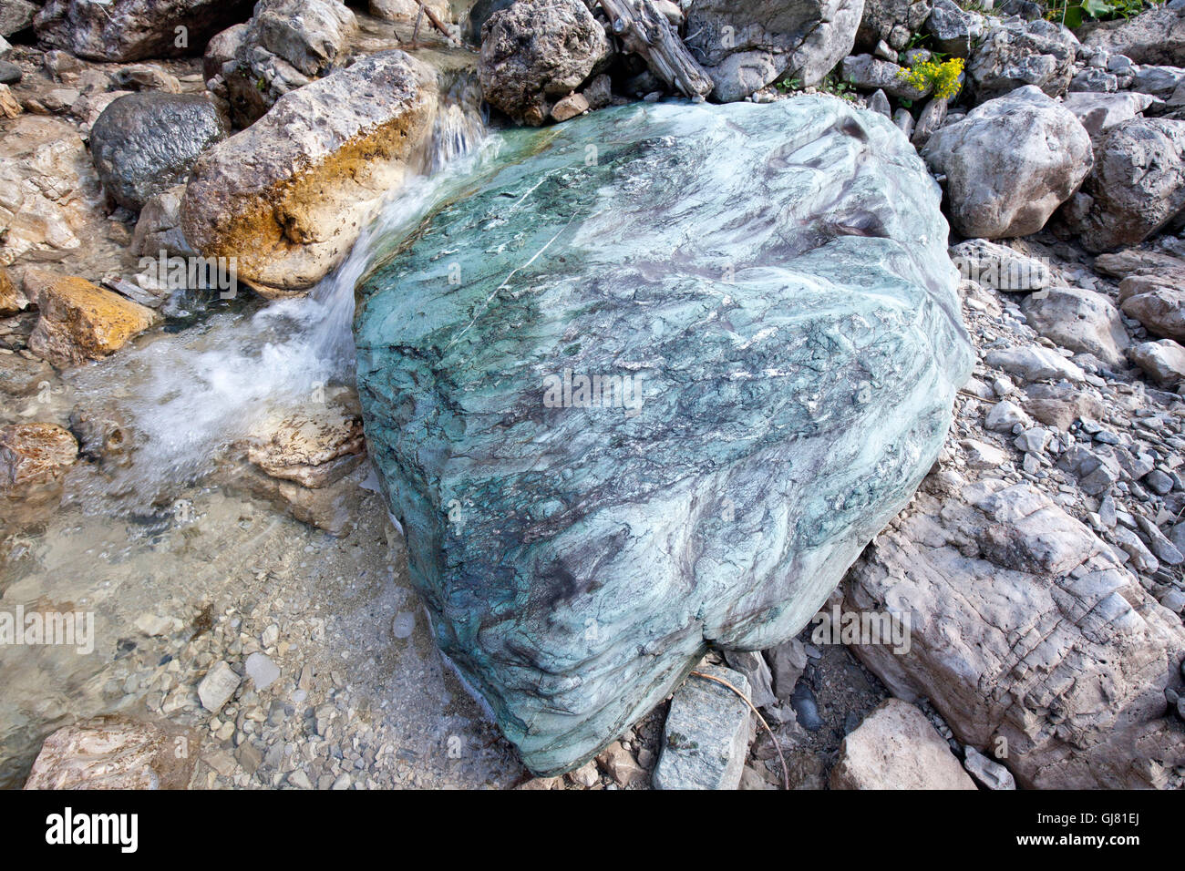 Serpentinite noire Banque de photographies et d’images à haute ...