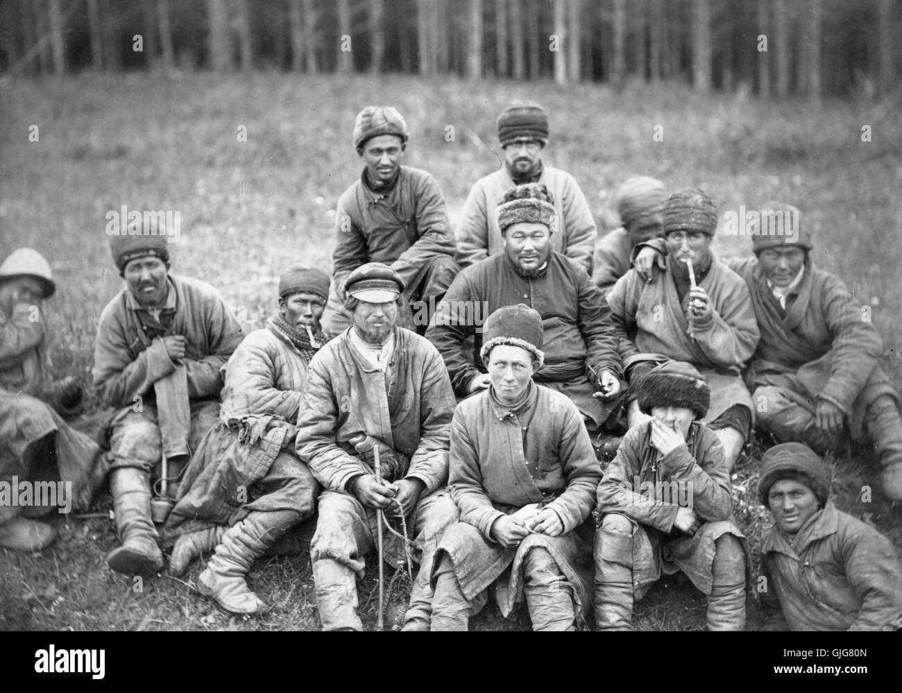 Un groupe de travail de forçats en Sibérie, Russie Photo Stock - Alamy