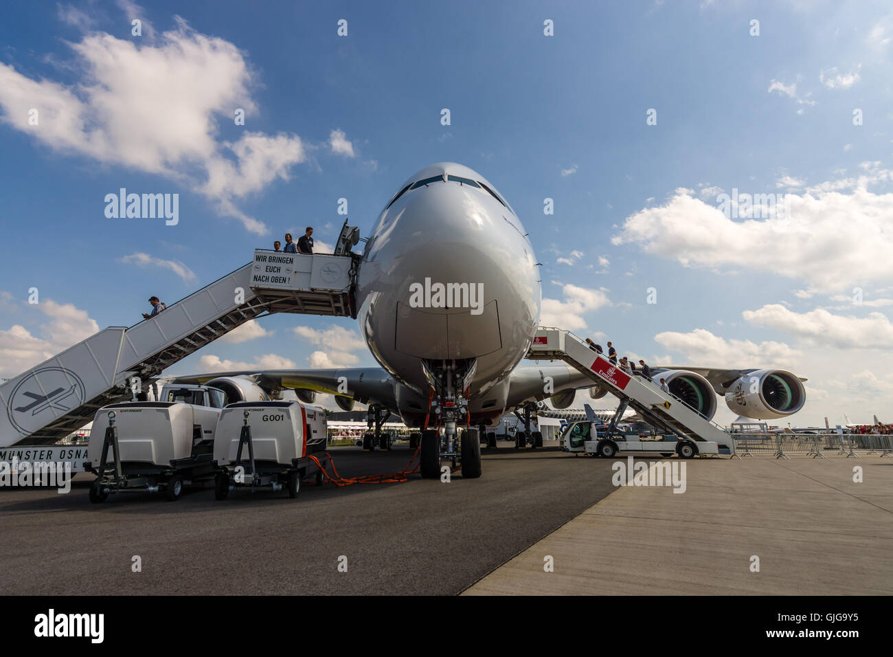 Il plus grand avion de passagers dans le monde Airbus A380-800. La ...