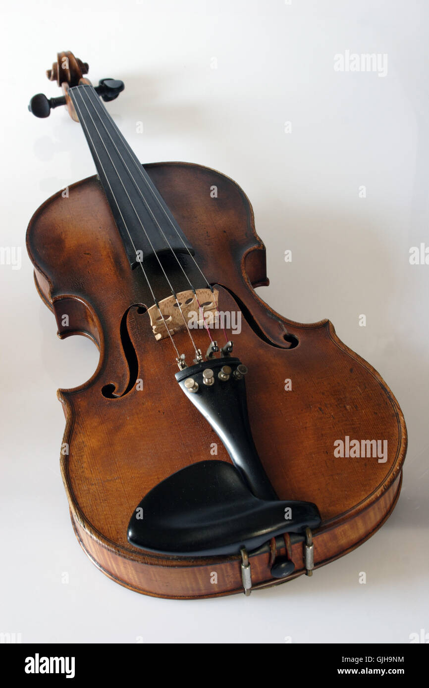 Instrument à cordes frottées Banque de photographies et d’images à ...