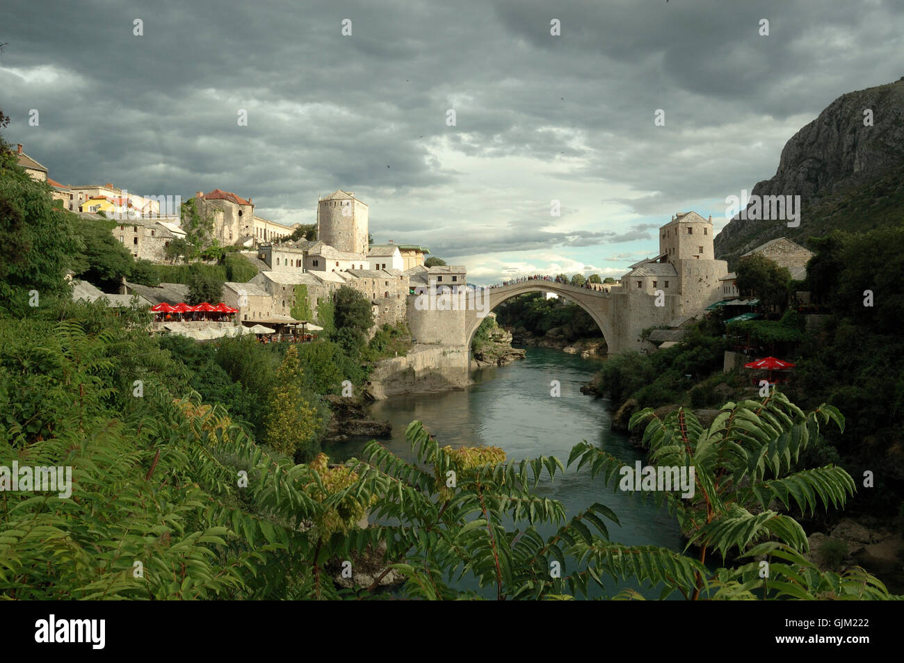 The mostar bridge reconstruction Banque de photographies et d’images à ...