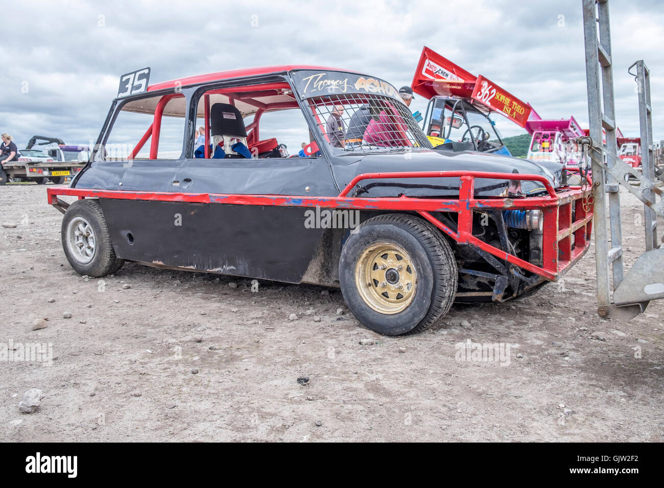 Le stock car et banger racing à Carnforth race track Photo Stock - Alamy