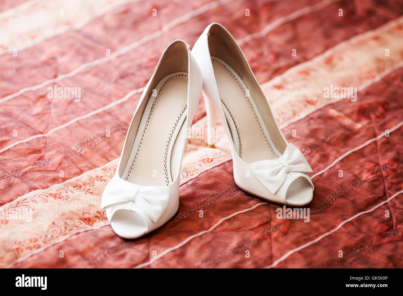 Chaussure talon aiguille rouge Banque de photographies et d’images à ...