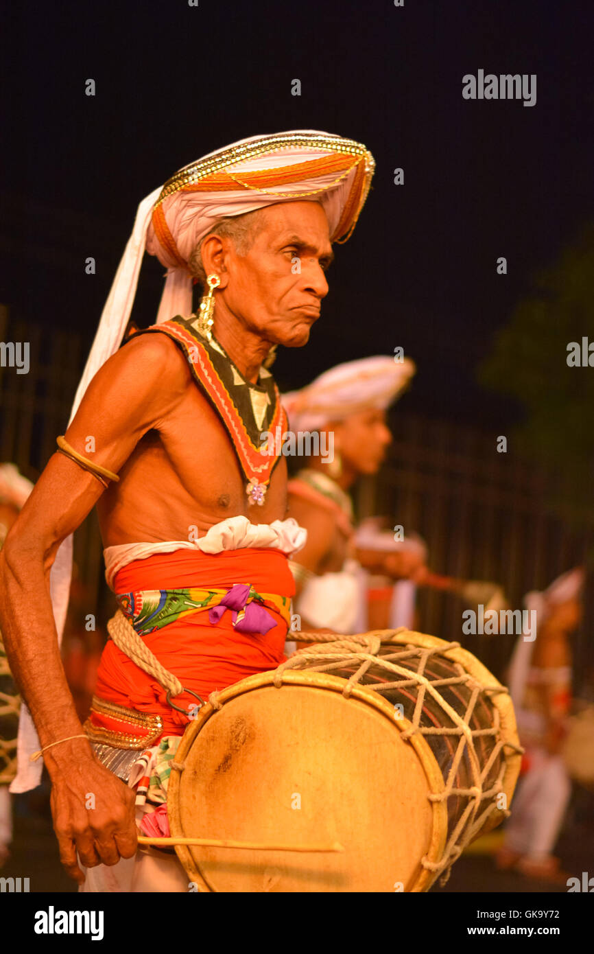 Kandy esala procession Banque de photographies et d’images à haute ...