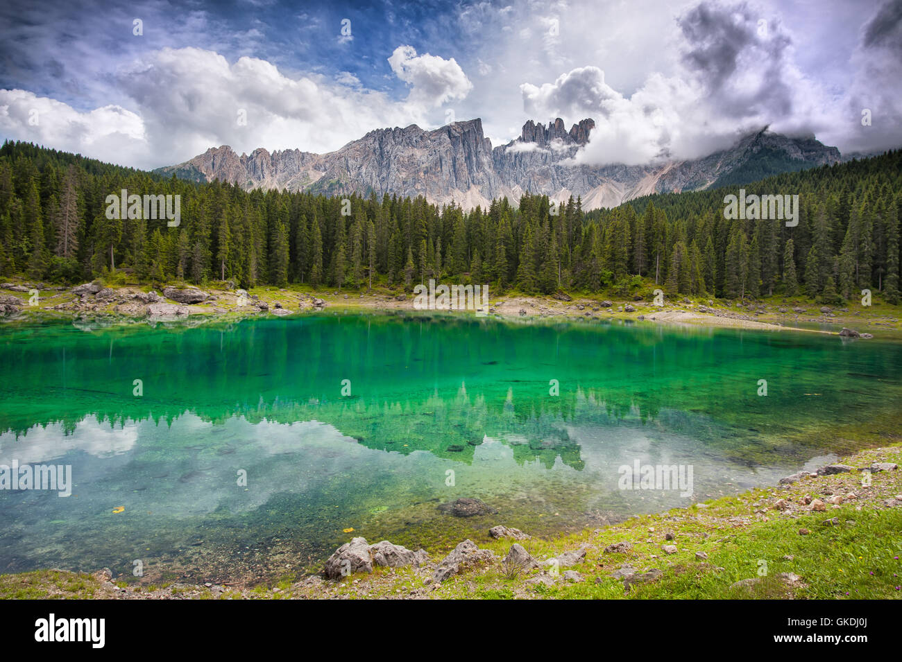 Montagnes du tyrol du sud Banque de photographies et d’images à haute ...